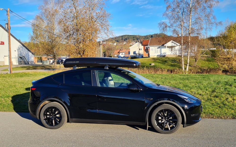 Skiboks Tesla Model Y | Takboks.no - Norges beste på Skiguard, Calix og ...